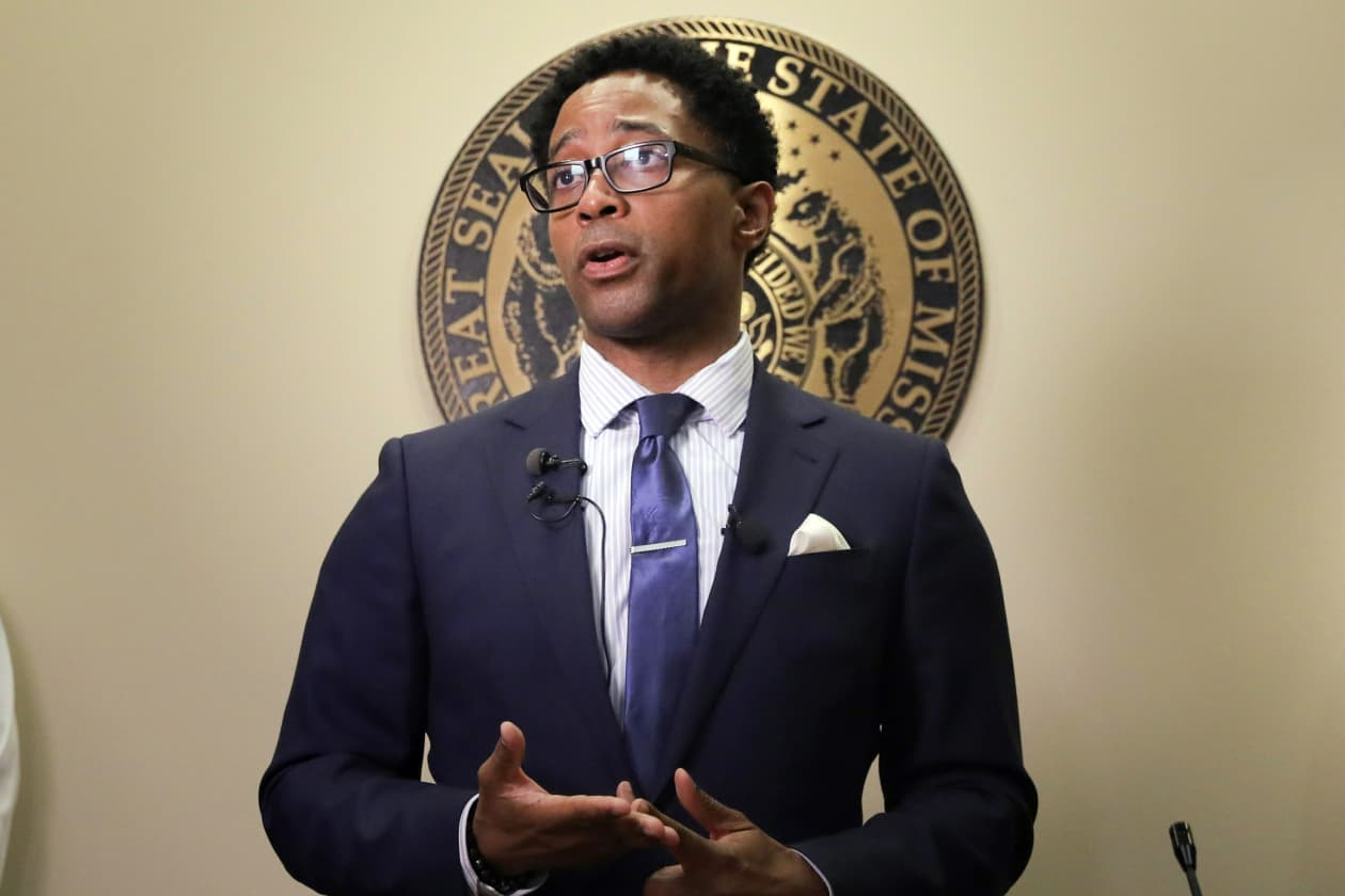 Democrat Wesley Bell defeats ‘Squad’ member Cori Bush in Missouri ...