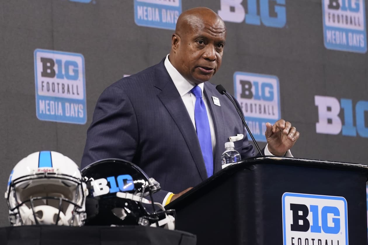 Big Ten lands $7 billion media rights deal, NFL-style TV contracts ...