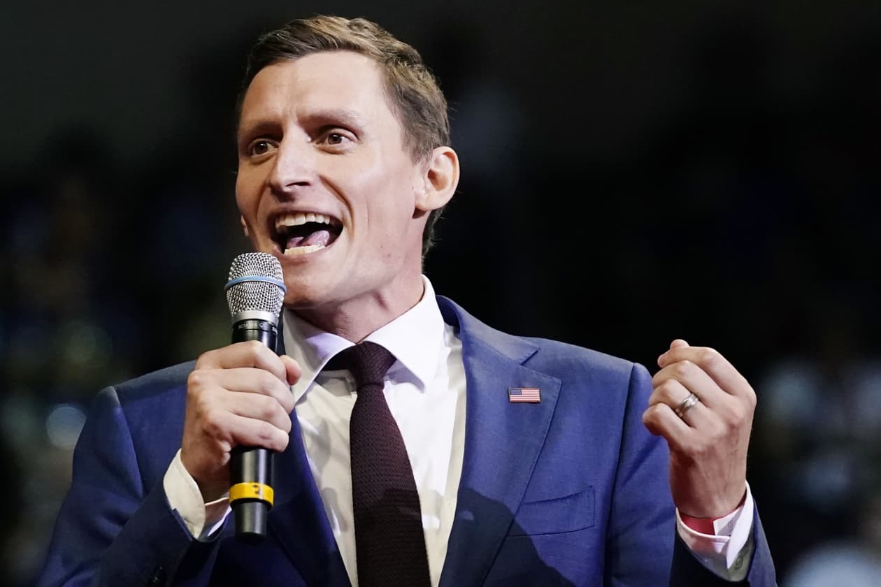 Republican reset in Arizona? Senate candidate courts McConnell backing ...