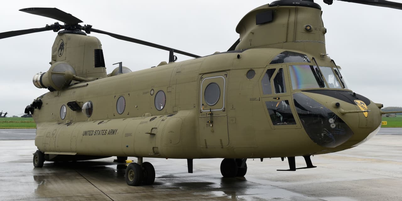 U.S. Army grounds its entire fleet of Chinook helicopters over engine ...