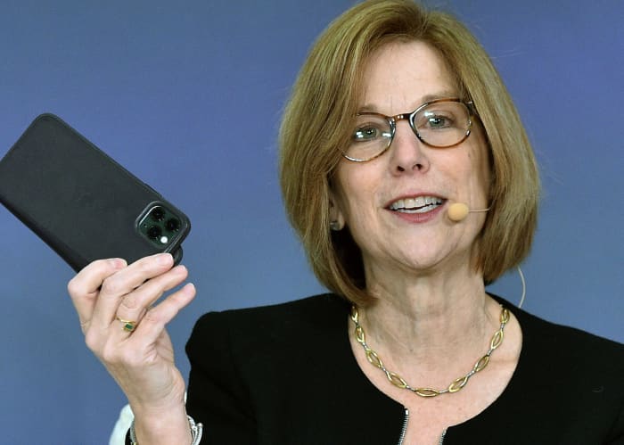 Apple privacy chief Jane Horvath is reportedly stepping down - MarketWatch