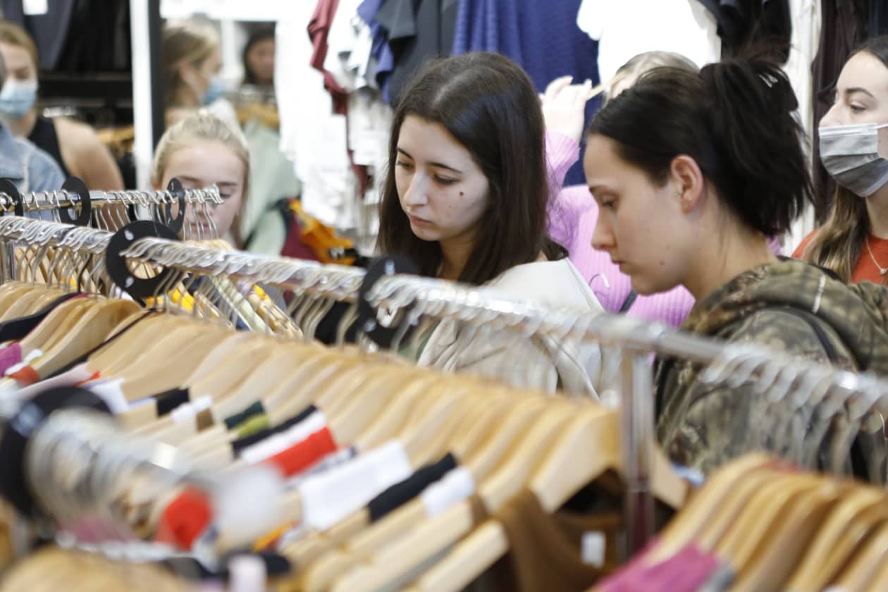 Lululemon stock soars as earnings show company’s customers are still ...