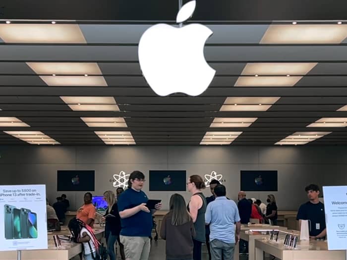 Is Apple committed to workers' rights to organize? Investors want to ...