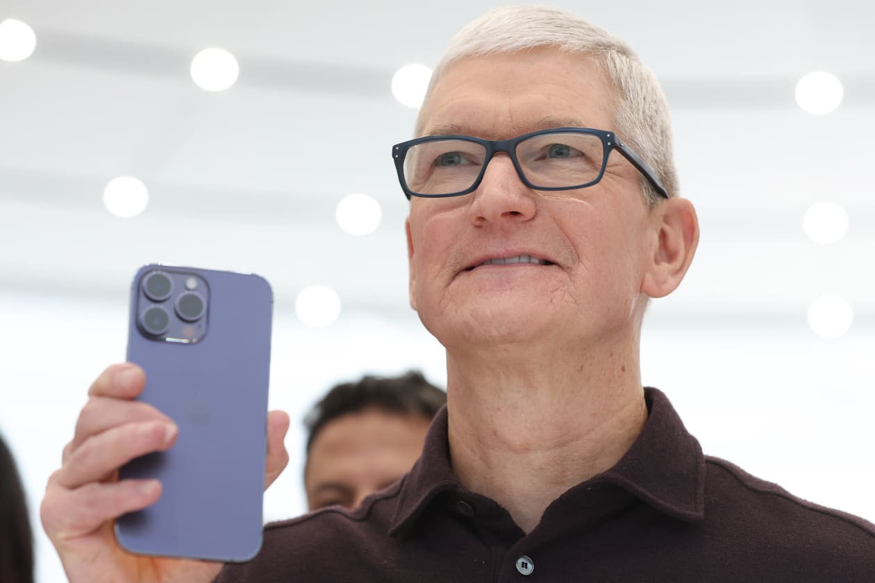 Opinion: Tim Cook didn’t have ‘one more thing,’ so Apple offered ...