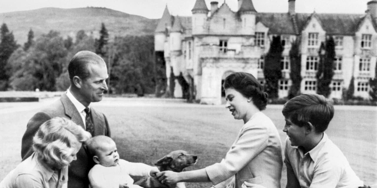 Opinion: To those who loathe the British monarchy from afar: First ...