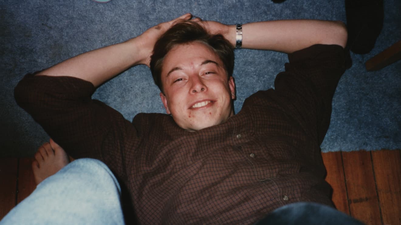 Elon Musk’s ex sells photos and mementos from their college days for ...