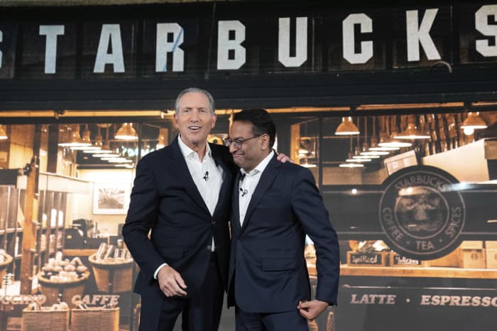 Starbucks’ new CEO Laxman Narasimhan takes over from Howard Schultz ... Starbucks’ new CEO Laxman Narasimhan takes over from Howard Schultz ...