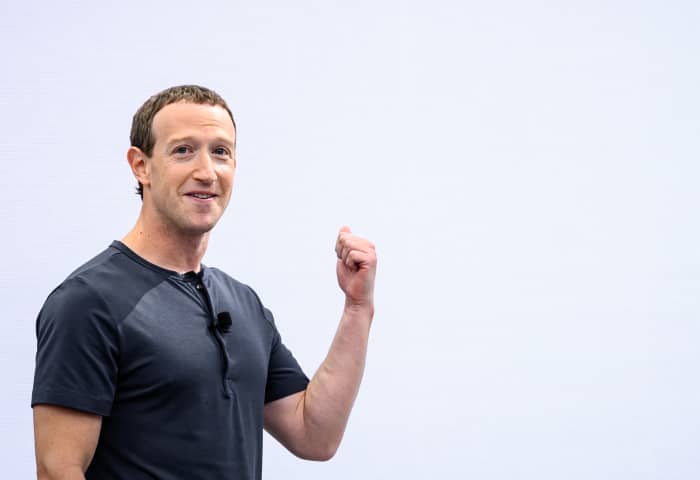 Zuckerberg mocks ‘Apple fanboys’ over his Vision Pro critique - MarketWatch