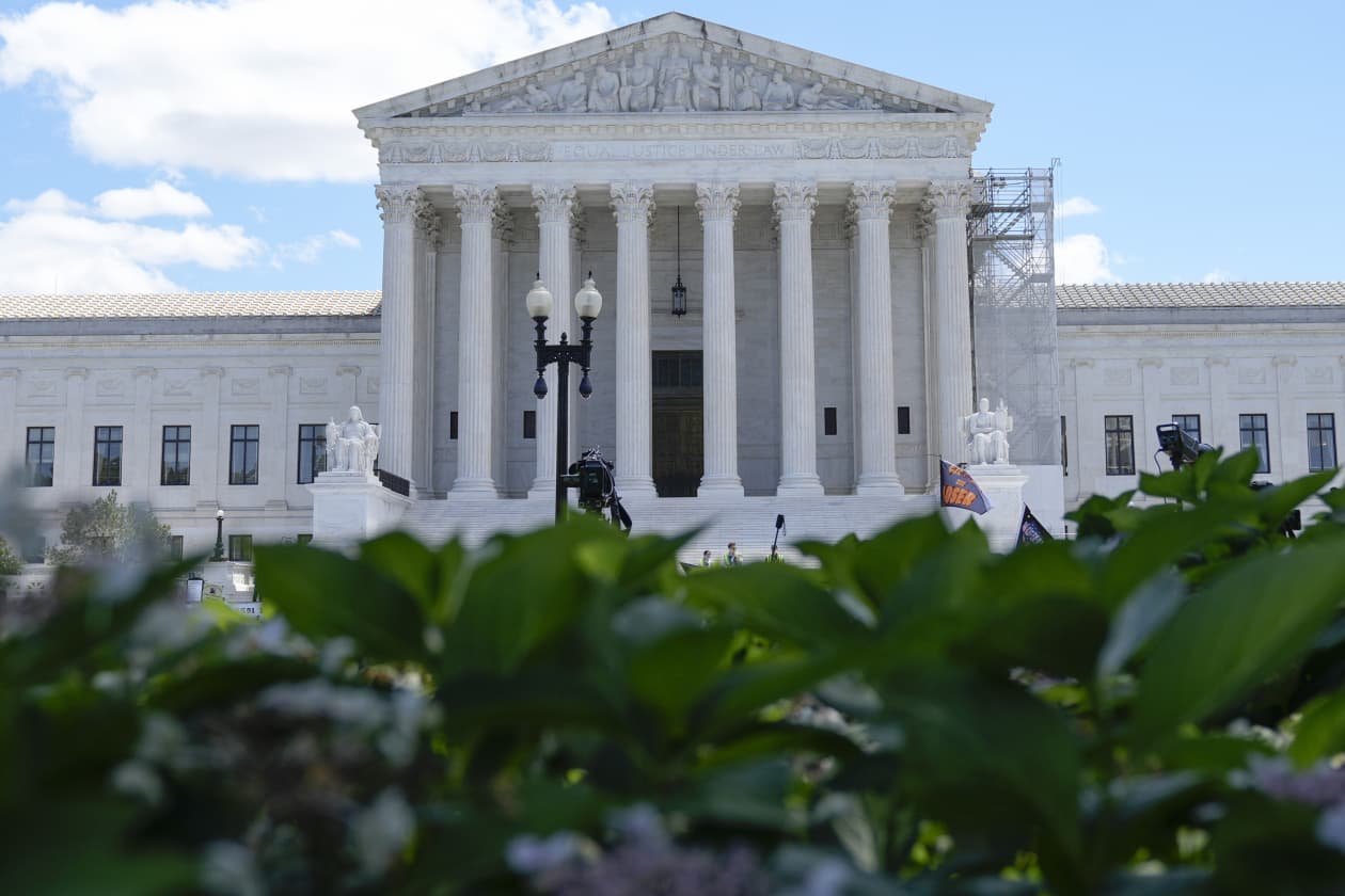 Biden seriously considering proposals on Supreme Court term limits ...