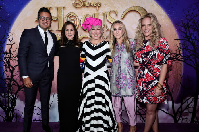 ‘Hocus Pocus 2’ movie charms early reviewers --- here’s how to watch it ...
