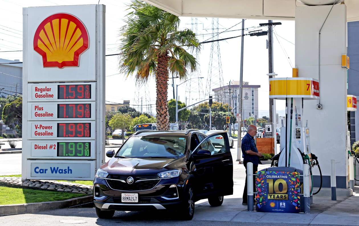 Shell hikes dividend as gas trading business boosts bottom line amid ...