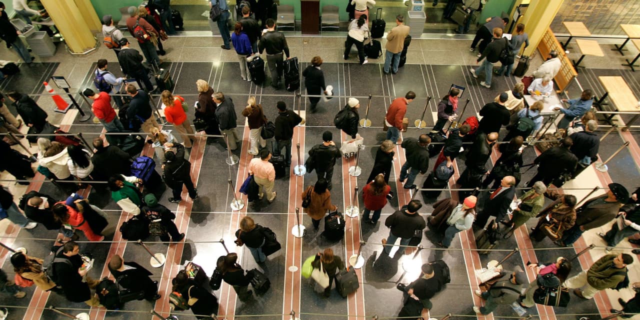 The best and worst days to fly for Thanksgiving - MarketWatch