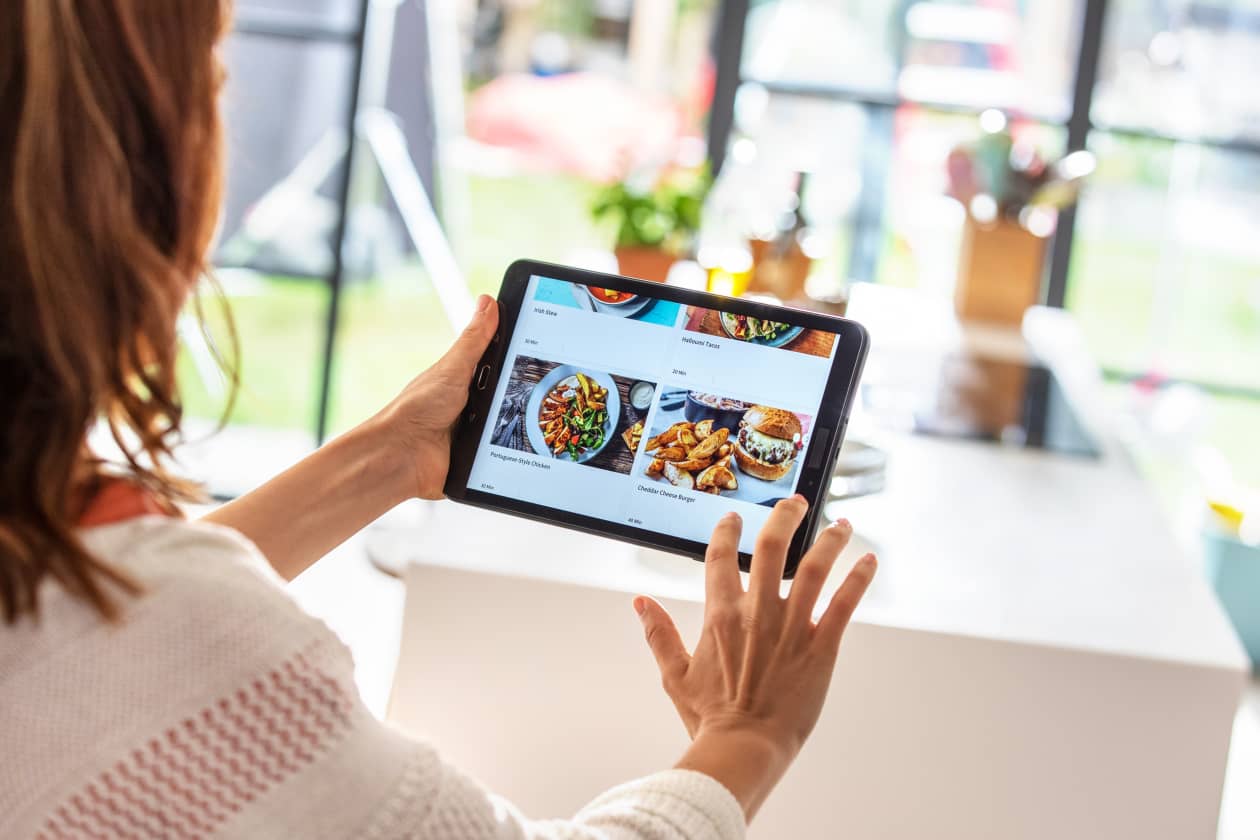 HelloFresh to close California facility, lay off more than 600 workers ...