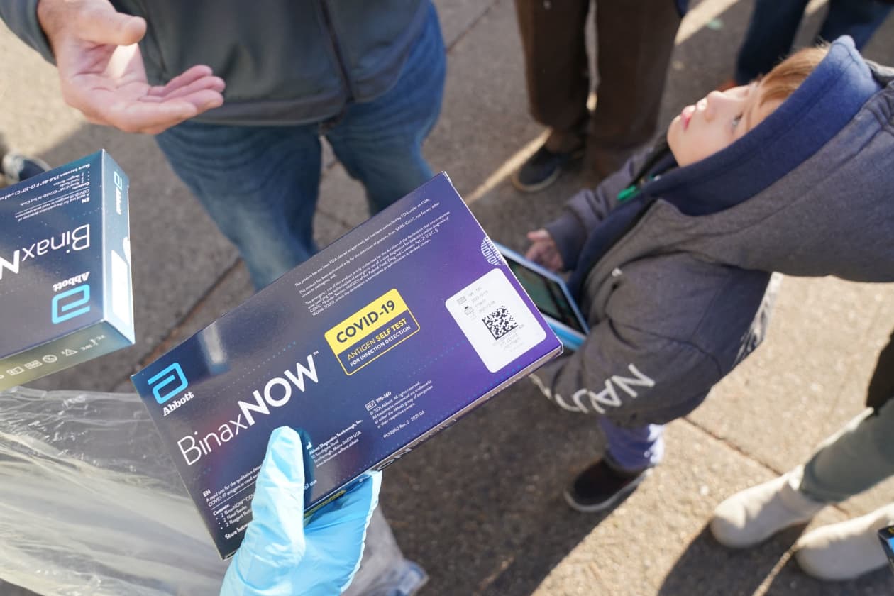 Abbott Laboratories predicts COVID-19 will be endemic this winter ...