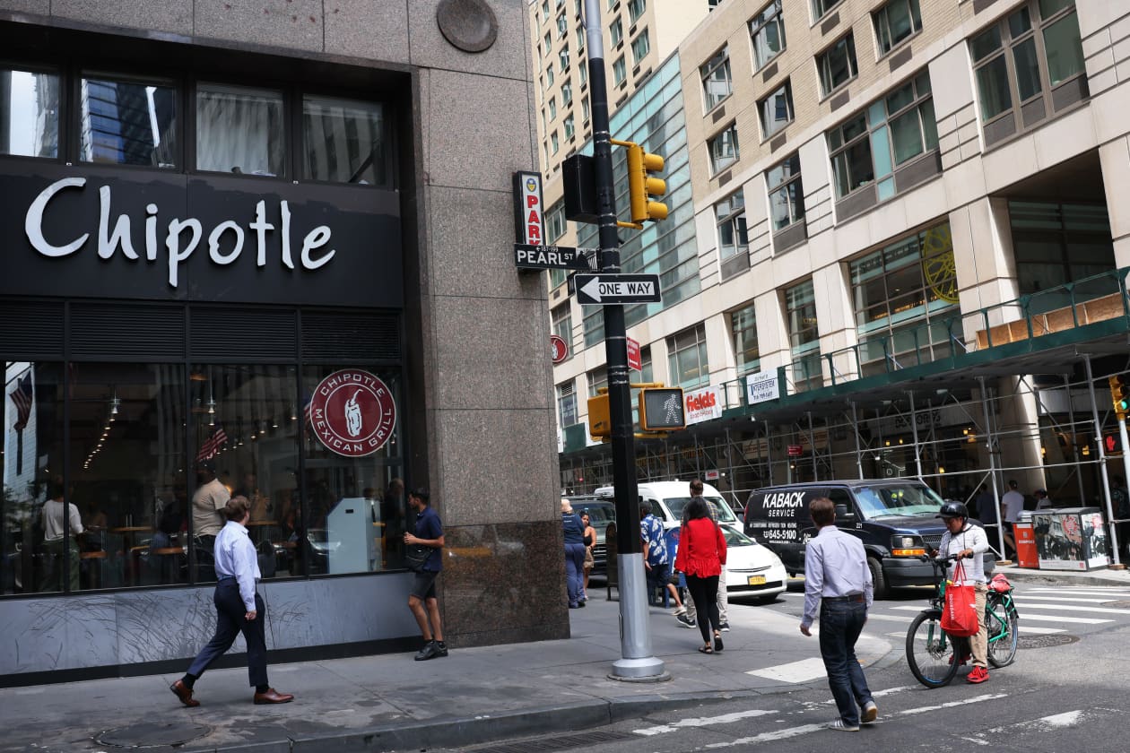 Chipotle continues growth but says it’s seeing fewer lower-income ...