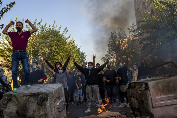 Mass protests continue in Iran despite violent crackdown - MarketWatch Mass protests continue in Iran despite violent crackdown - MarketWatch