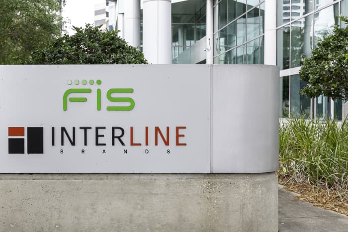 FIS stock sinks toward worst day since 2002 after 'very disappointing ...