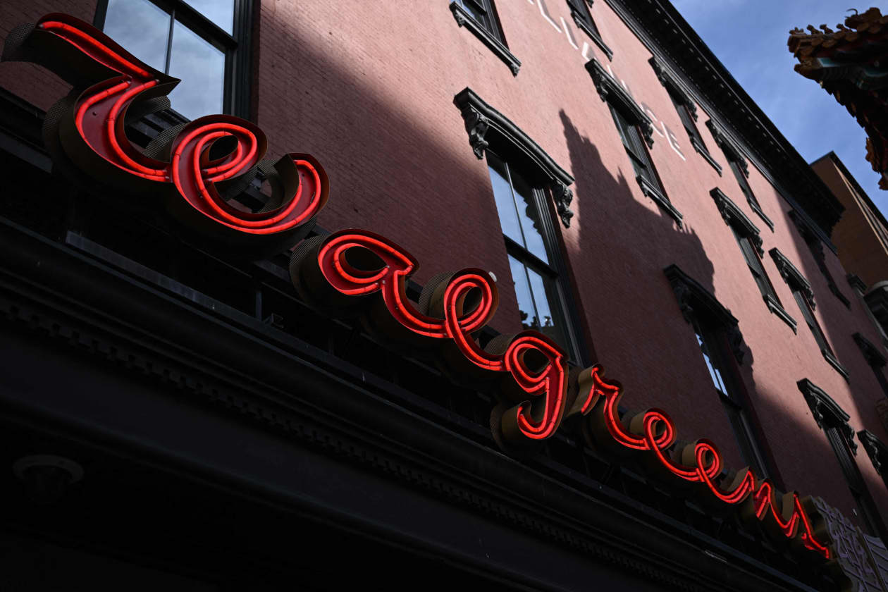 Walgreens subsidiary nears $9 billion deal to merge with Summit Health ...