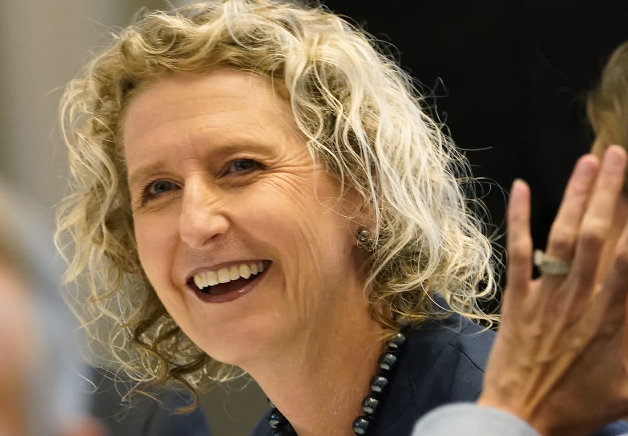 Jen Kiggans gives GOP just 1 of 3 House wins it sought in Virginia ...