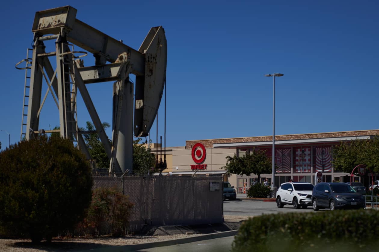 Oil prices finish lower as OPEC reduces its global oil demand forecast ...