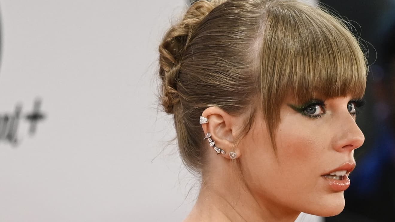 Taylor Swift calls botched Ticketmaster sale ‘excruciating’ to watch ...