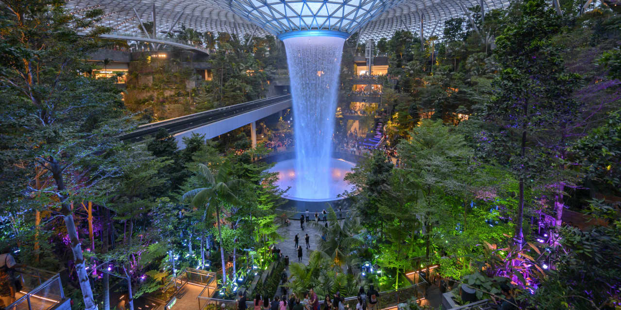 Book a flight with a long layover, it can make for a better trip—here’s ...