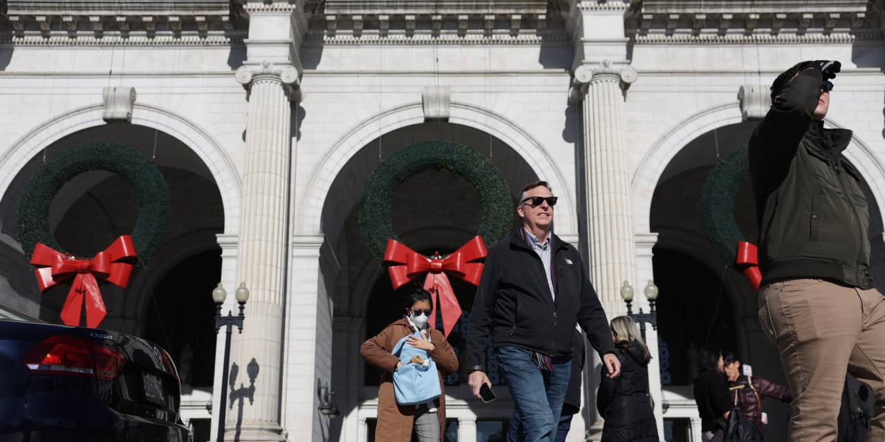 MarketWatch Live: Stocks end higher as Fed minutes signal 'slower pace ...