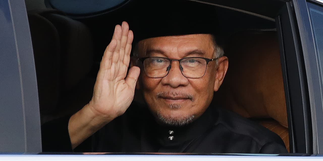 Long-time opposition leader Anwar sworn in as Malaysian PM - MarketWatch