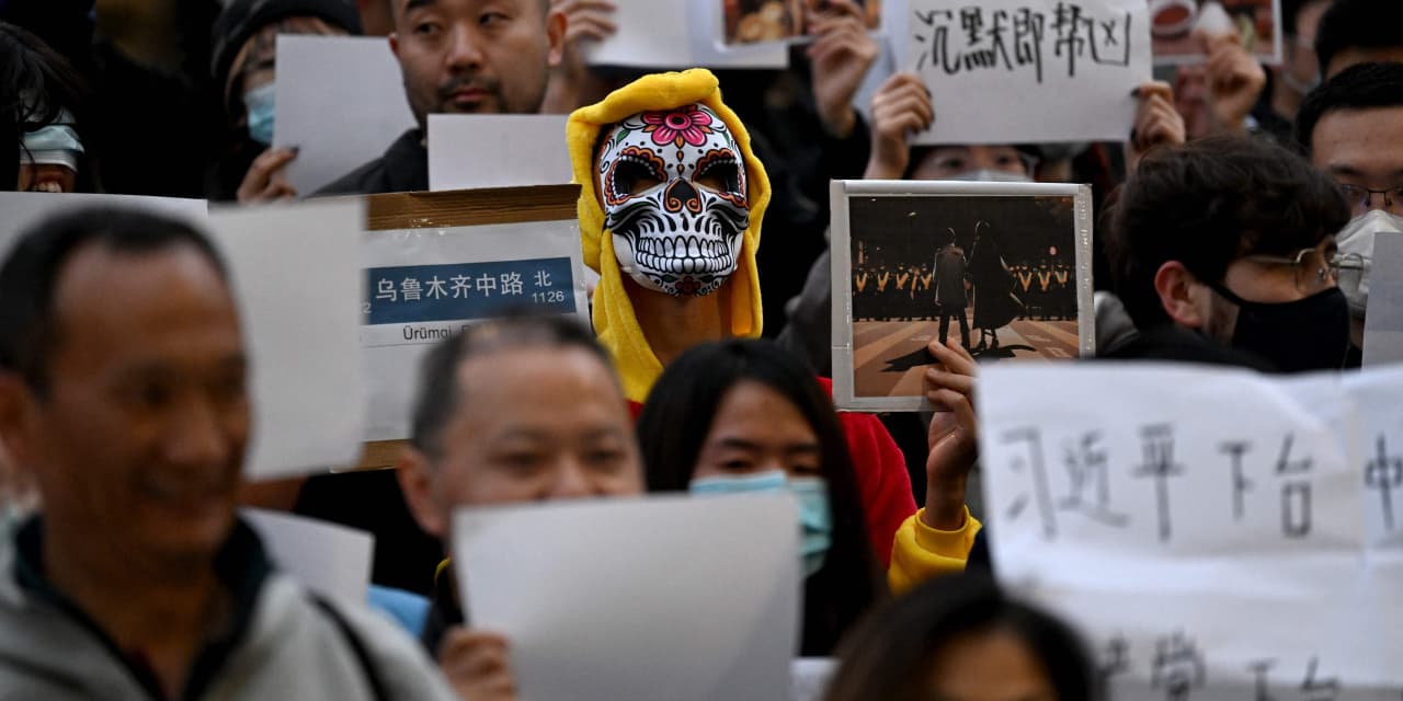 MarketWatch Live: Dow falls 500 points as Fed speak, China worries ...