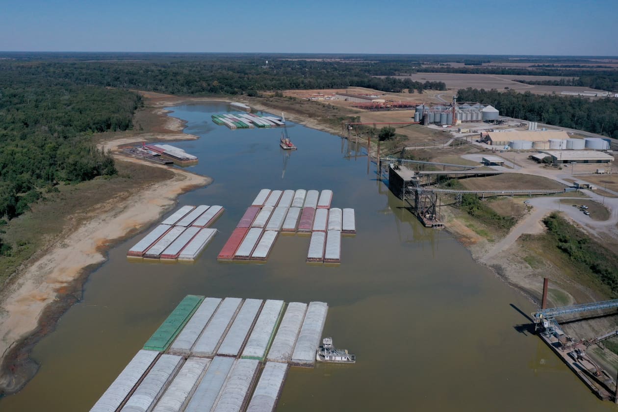 Low water levels along Mississippi River present a competitive ...
