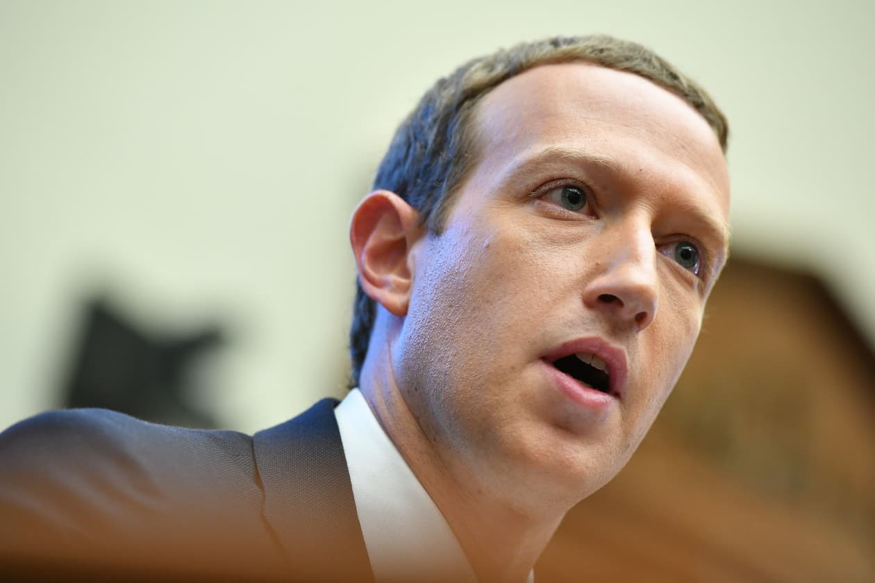 Mark Zuckerberg takes stand in Meta-FTC trial, admits ‘trying to shape ...