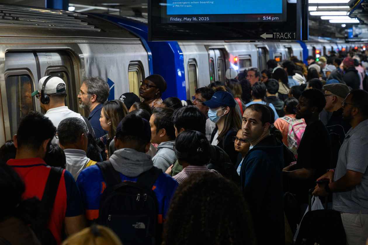 Tentative deal struck to end New Jersey transit strike that snarled ...