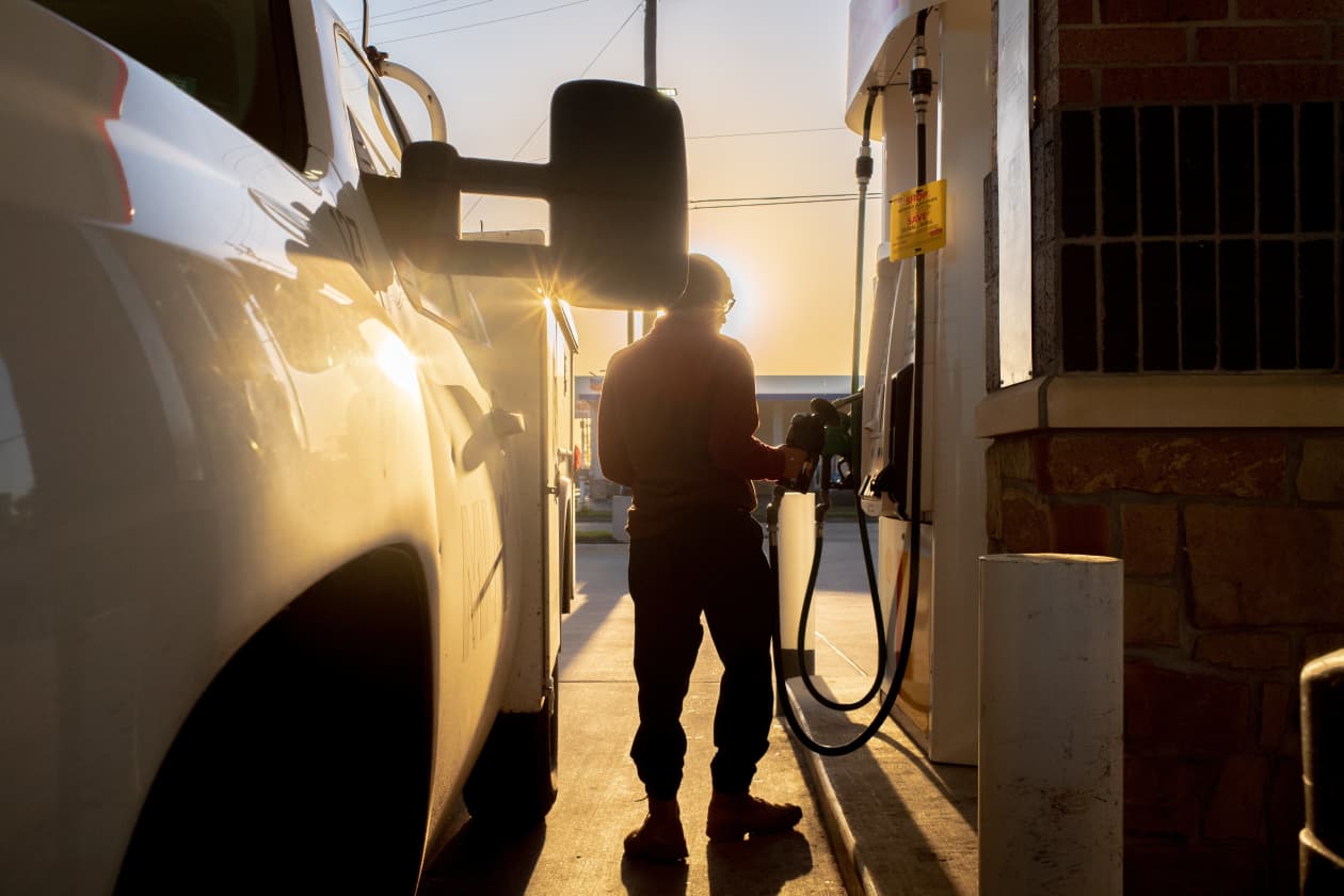 Here’s what the U.S. government is doing to help lower gasoline prices ...