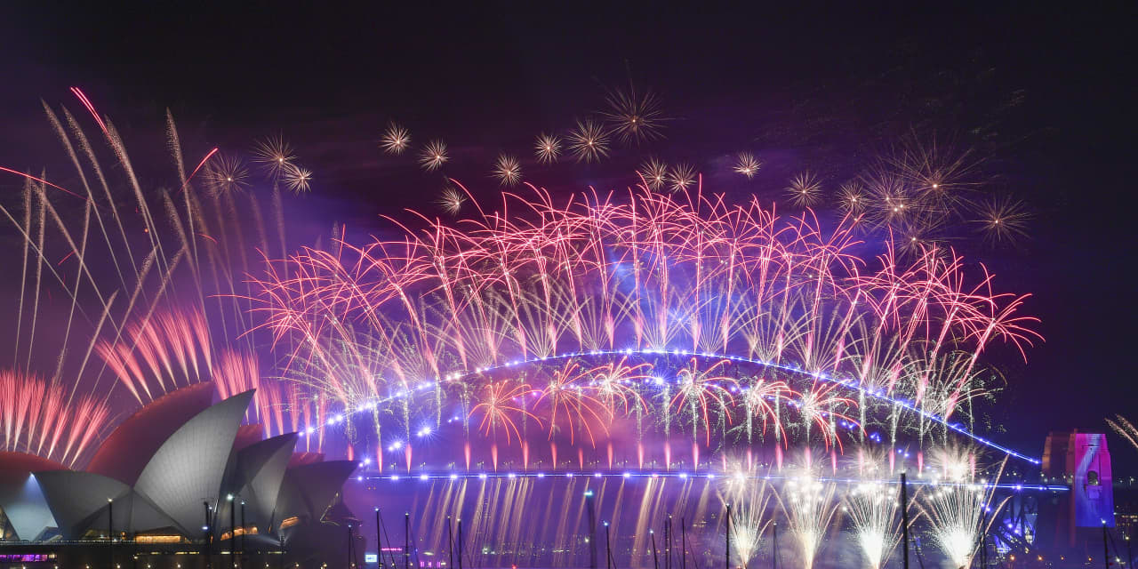 Revelers throng to New Year’s parties after COVID hiatus - MarketWatch
