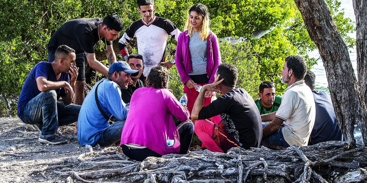 At least 500 migrants land via boat over New Year’s weekend in Florida ...