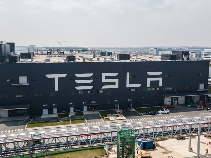 Tesla deliveries in China slump in December - MarketWatch
