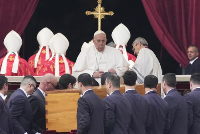 Tens of thousands attend requiem Mass for Pope Emeritus Benedict ...