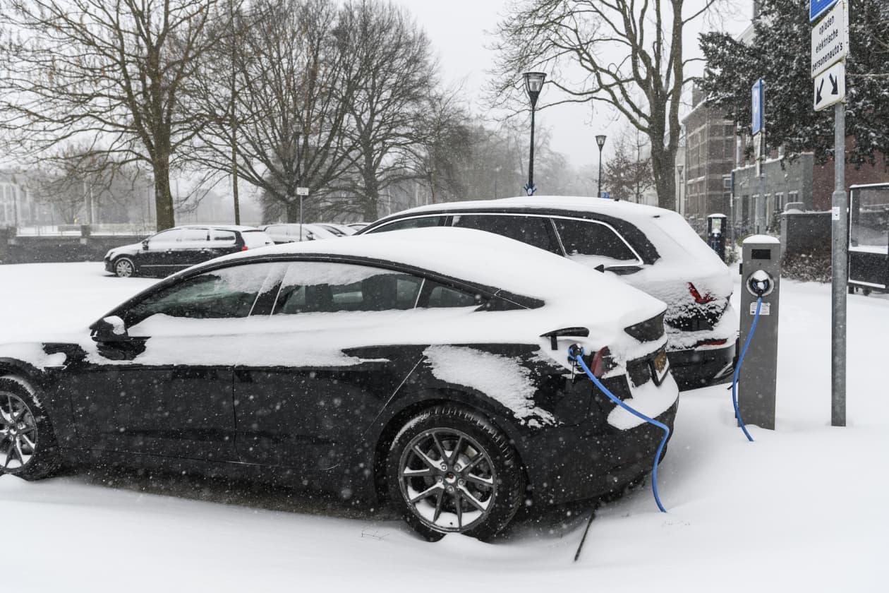 Some EVs lose a lot of range in the freezing cold—here is how 13 models ...