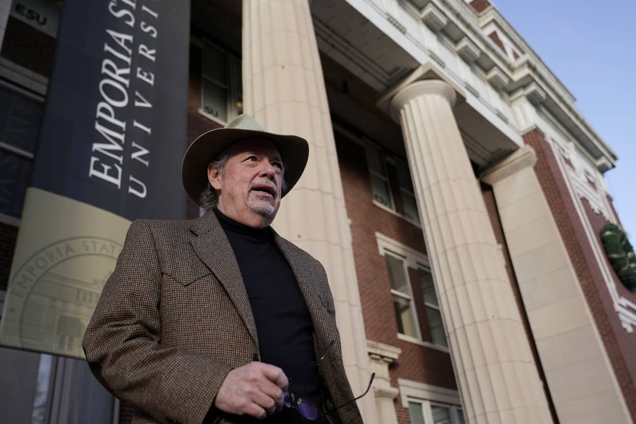 Conservative elected officials seeking to put university faculty tenure ...