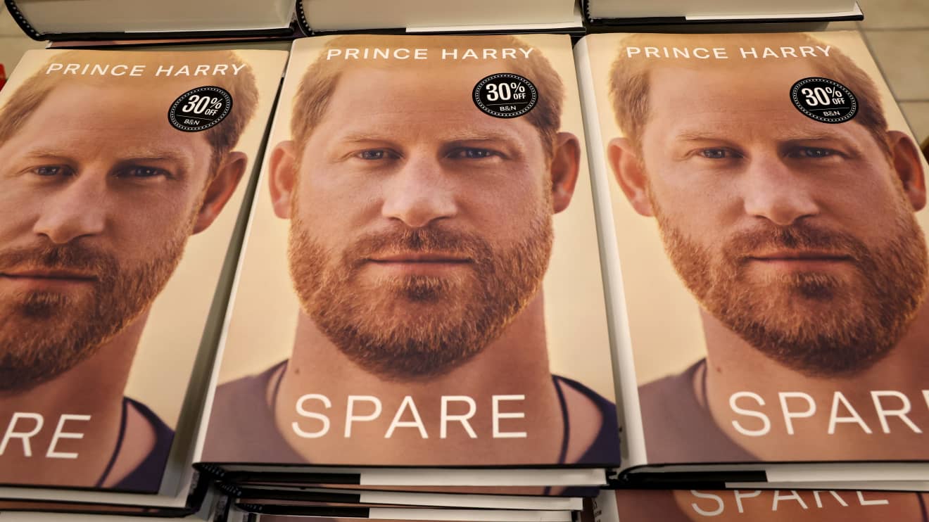 Prince Harry’s ‘Spare’ has sold 629,300 print copies in the U.S., but ...