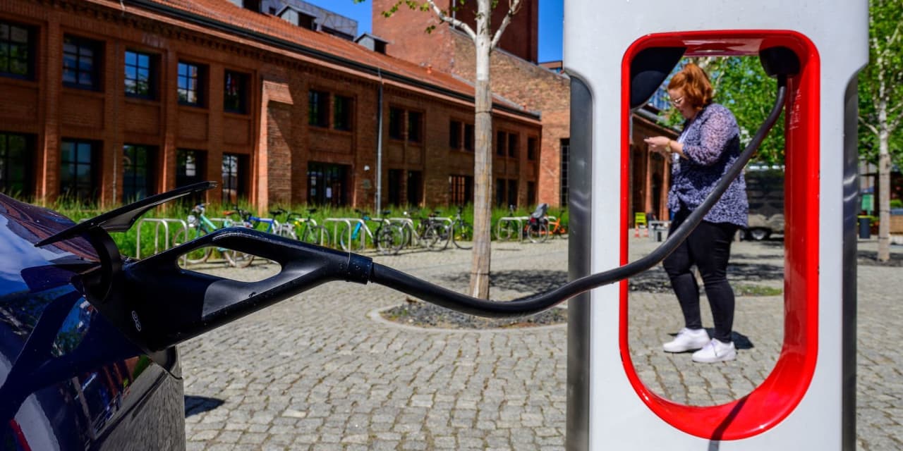 Your Etiquette Guide To Charging An Electric Car Marketwatch