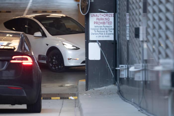Elon Musk says 'funding secured' tweets were a way to 'do the right ...