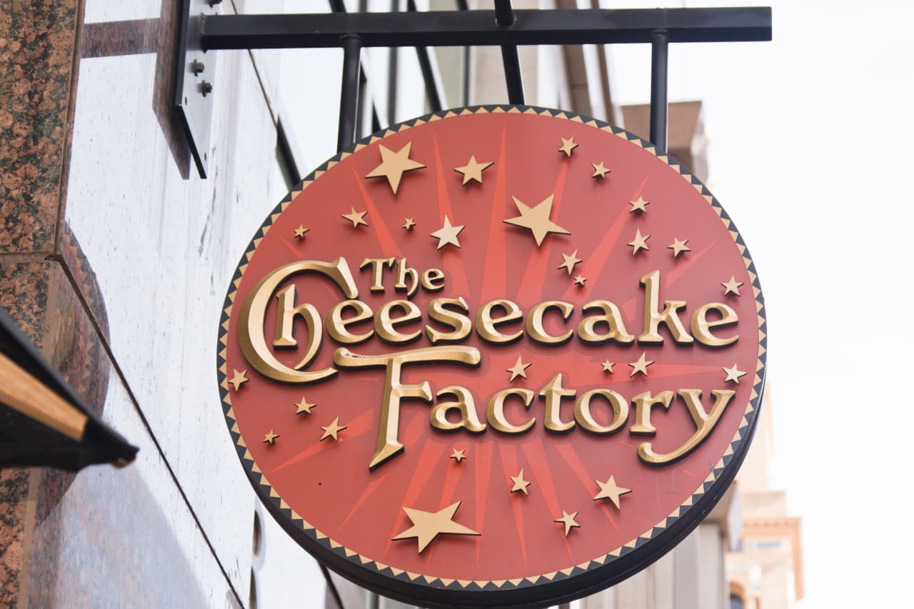 Cheesecake Factory Sign
