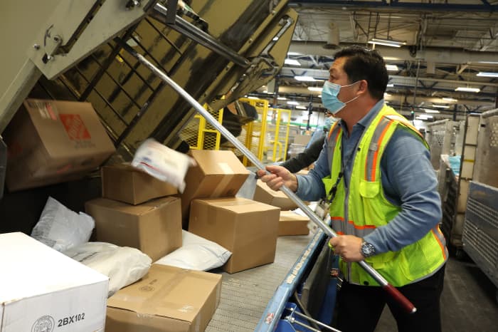 Postal Service slashes air cargo by 90% over 2 years as part of cost ...