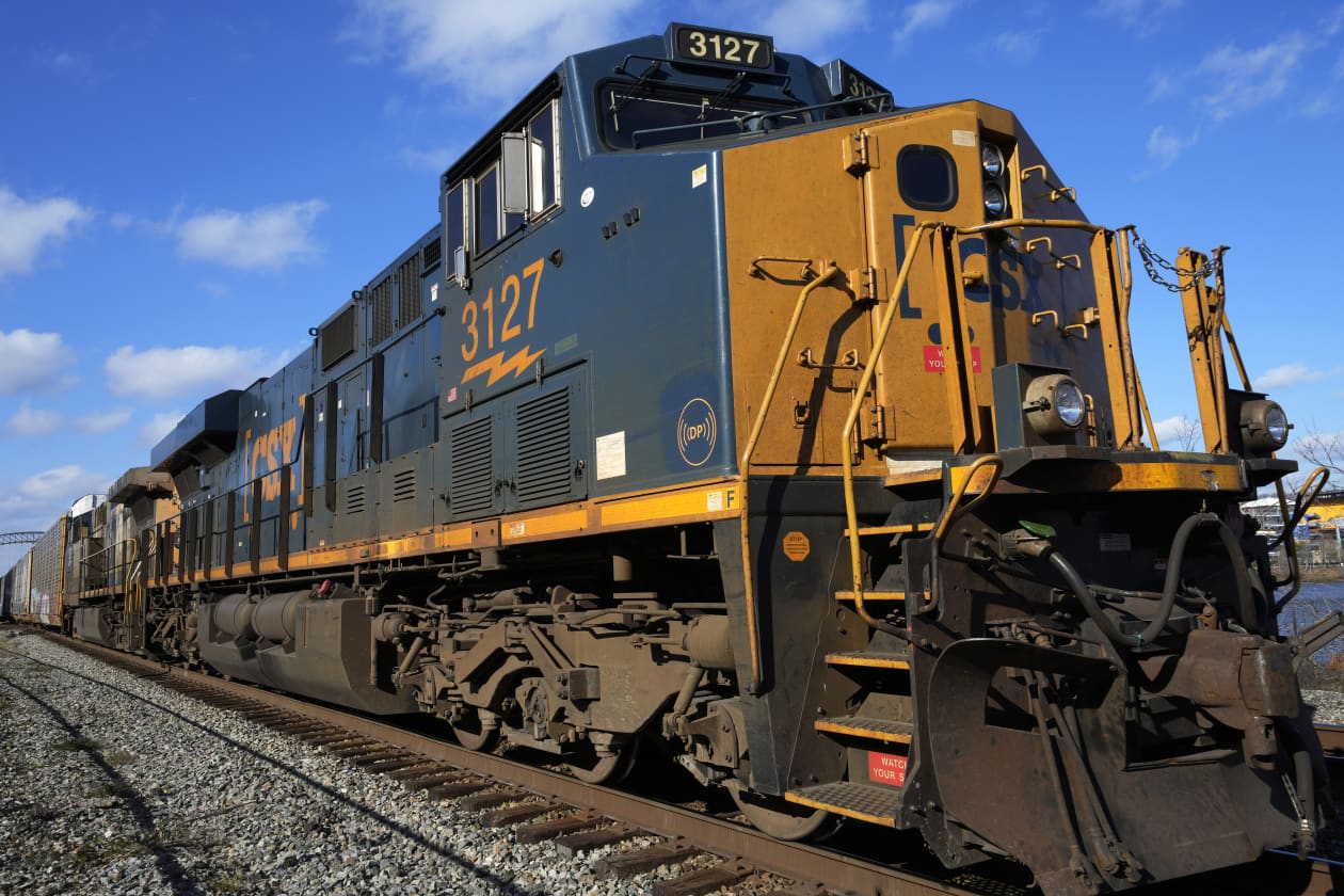 Service improvement in the spotlight as CSX and Union Pacific kick off ...