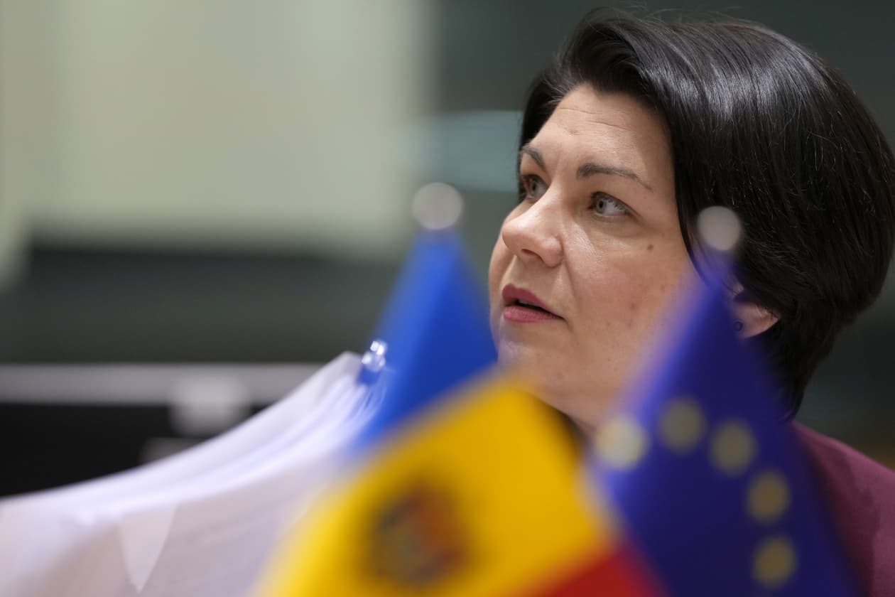 Moldovan Government Collapses As Pro Western Prime Minister Resigns