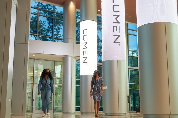 Lumen stock has worst week in more than two decades, hits lowest prices ...