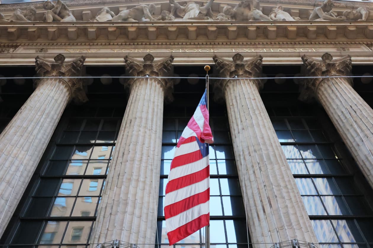 Nasdaq books 3-day win streak as U.S. stocks end modestly higher after ...
