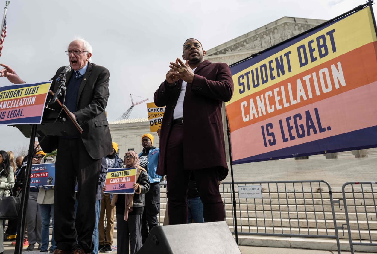 Supreme Court majority questions Biden’s student-debt relief plan ...