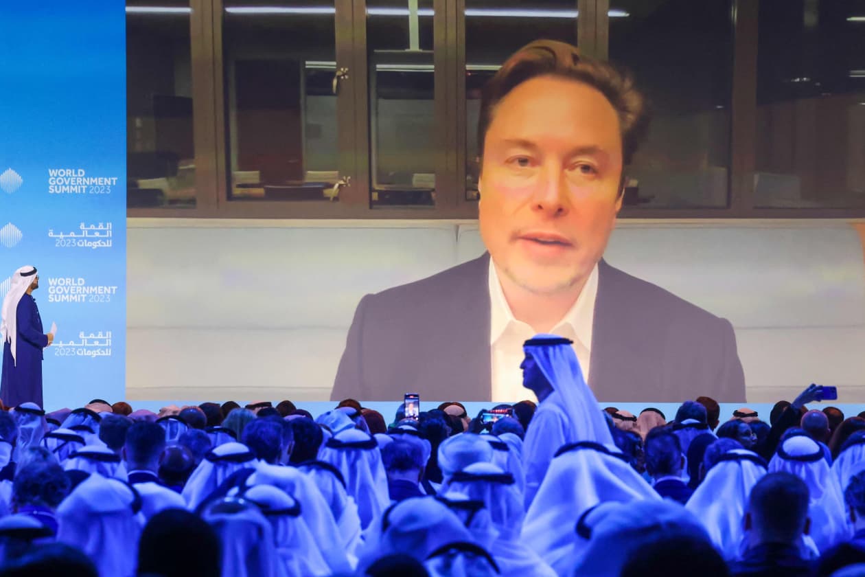 Tesla’s stock falls 5% as Elon Musk’s ‘Master Plan 3’ is short on ...